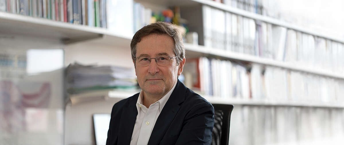 Michael Hall mit dem Sjöberg Preis 2020 ausgezeichnet - Biozentrum